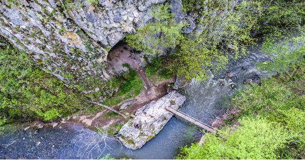 Drumetie in Cheile Vârghișului, Muntii Persani | Autocarul Bucuriei