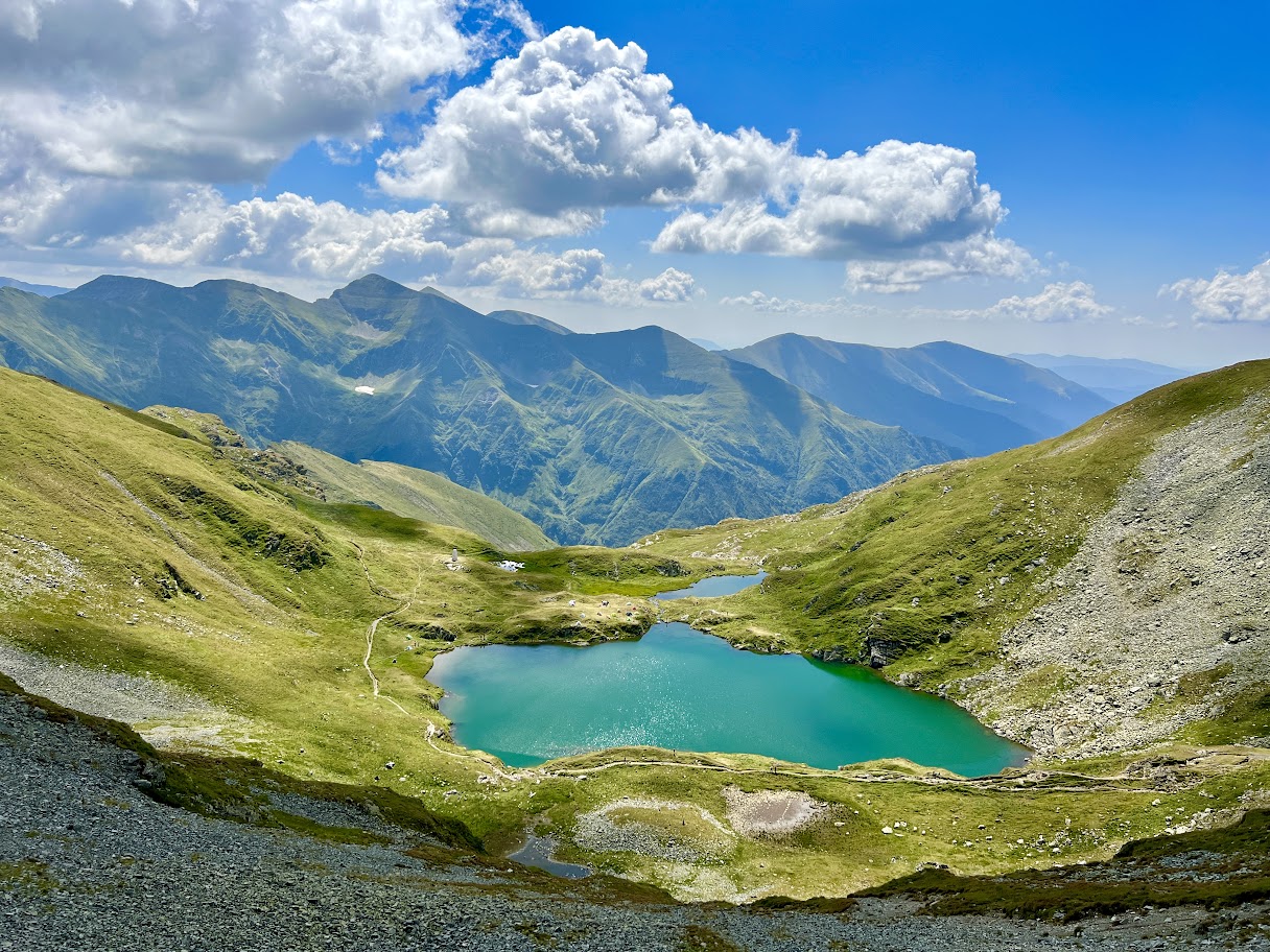 Excursie Muntii Fagaras:Transfagarasan si lacuri de poveste | Autocarul ...